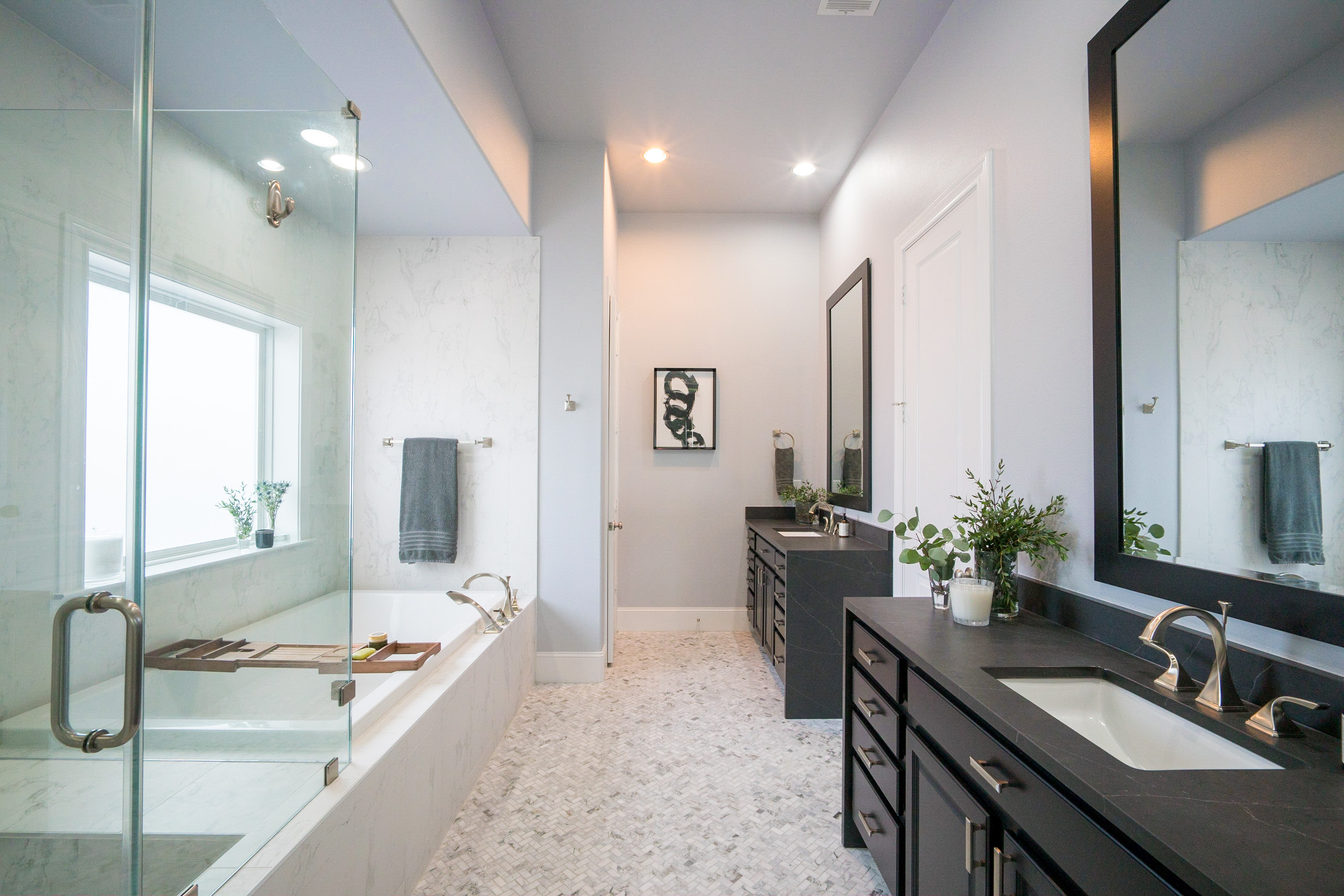 Bathroom remodel cost Houston. Review 2024 expert guide.